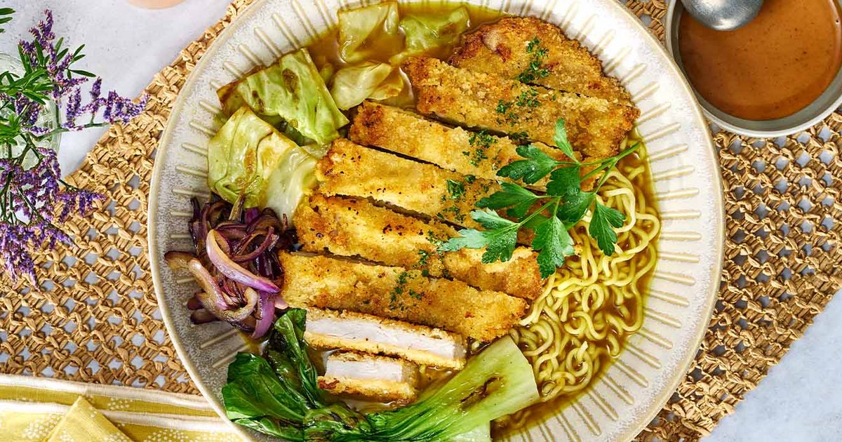 Ramen con escalope al curry y teriyaki | Receta | Kikkoman