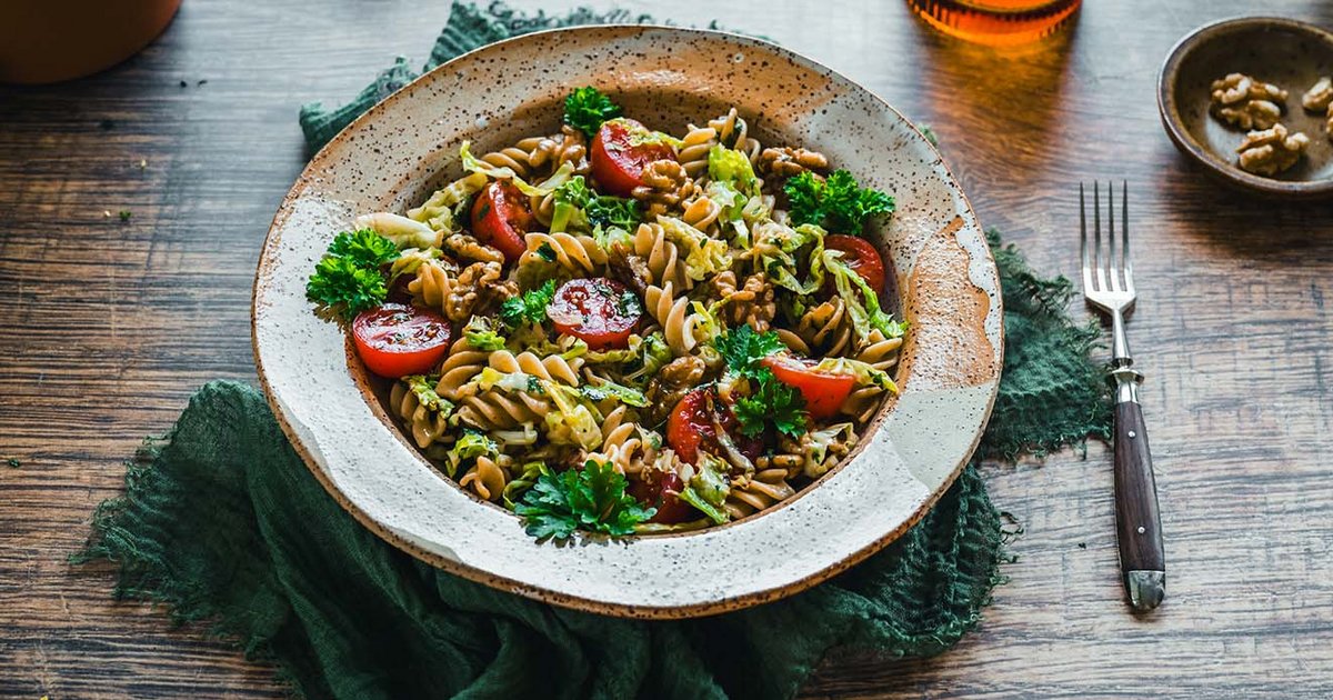 Pasta integral con col y nueces | Kikkoman